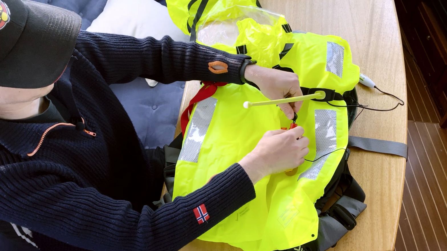 Lifejacket and PLB for Solo Sailing – Syvsover